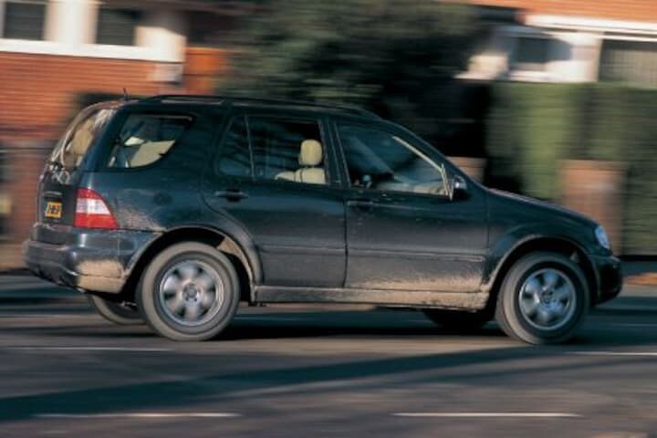 Mercedes-Benz ML 500 (2002) Autotest - AutoWeek