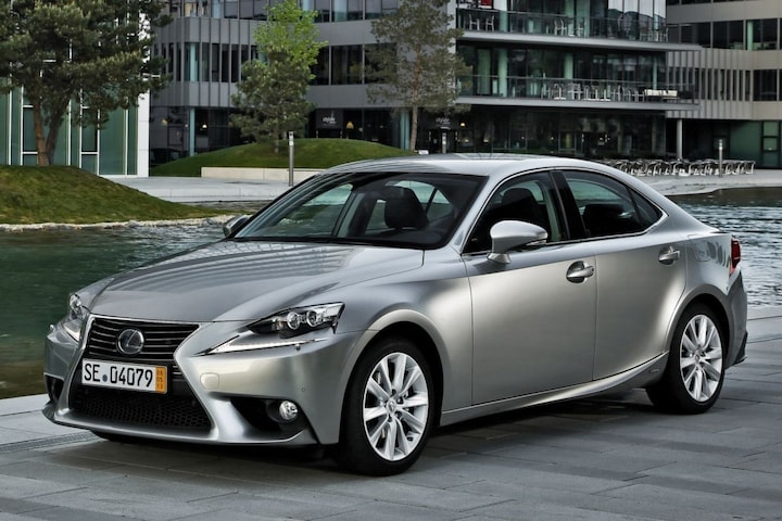 Lexus IS 300h Luxury Line (2014) #4 review - AutoWeek