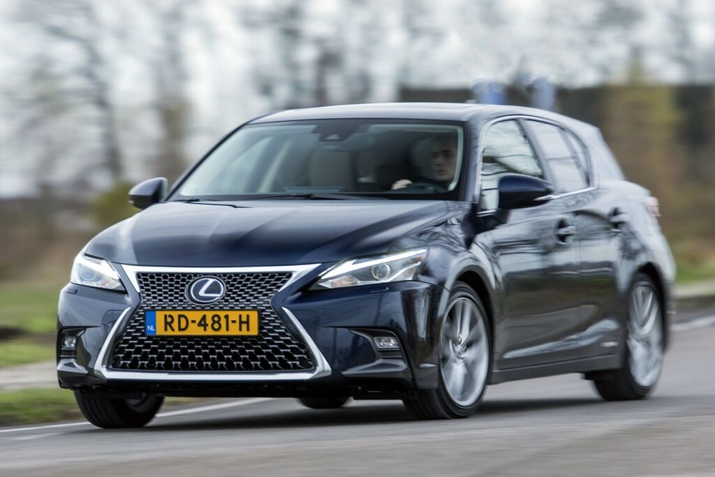 Hoe zuinig is de Lexus CT 200h in de praktijk? - AutoWeek